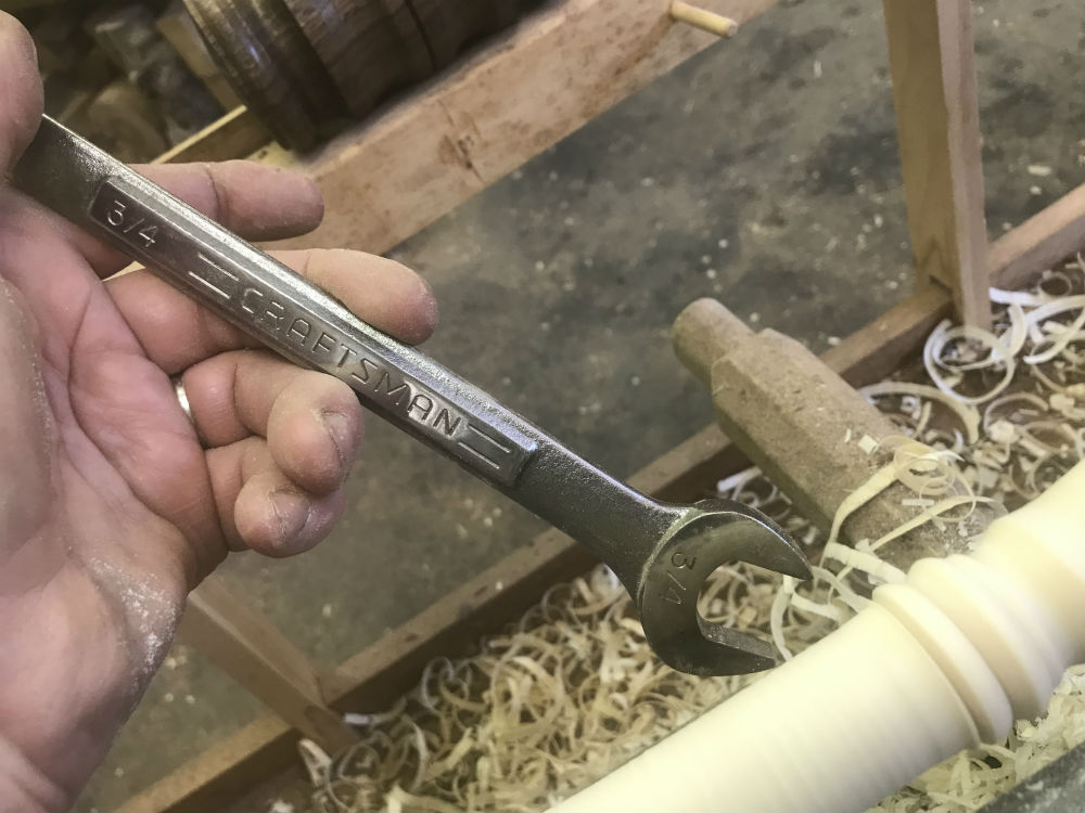 Woodturning a Threaded-Handle Ceremonial Gavel | Turning the Corner